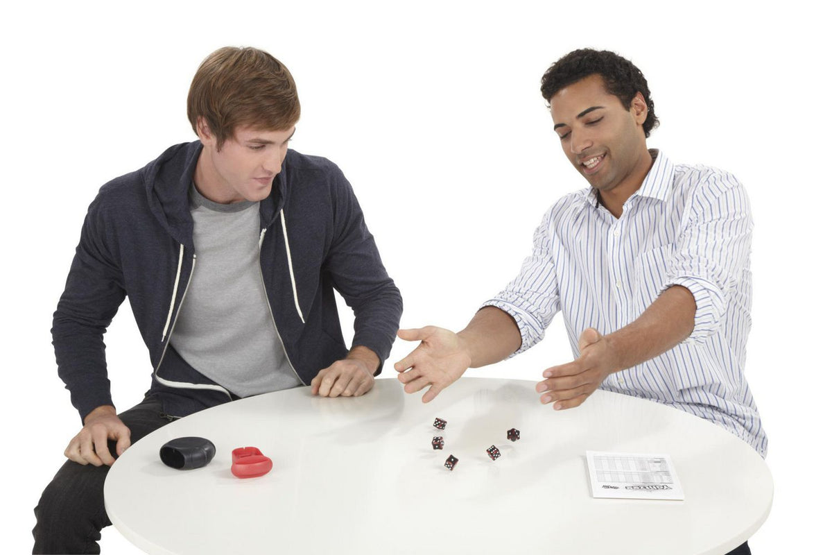 Yahtzee Shake Score Shout Game Bilingual 2 or more Players Ages 8 Up ...